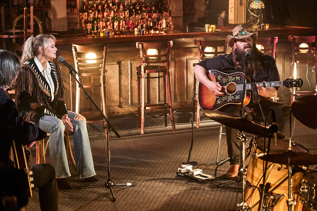 Why Miranda Lambert Filled in for Chris Stapleton's Wife at the ACMs ...